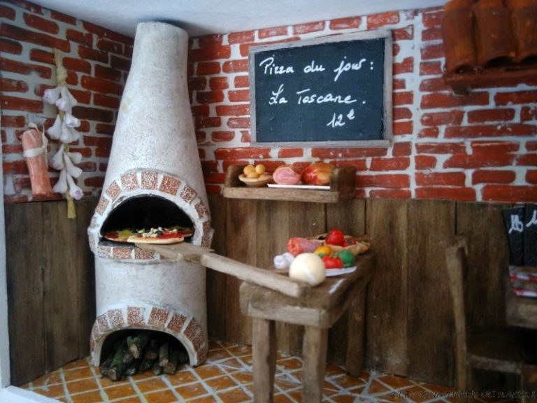 Restaurant Miniature - La Pizzeria diorama - Les Miniatures de Rachel